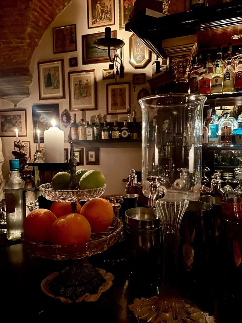 Vanilla Club Speakeasy - A Can’t-Miss Experience in Florence